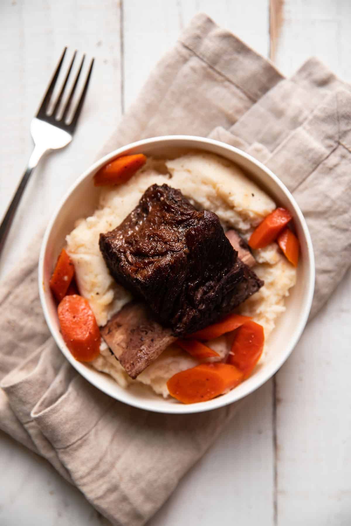 Red Wine Braised Short Ribs With Gouda Mashed Potatoes - Modern Crumb