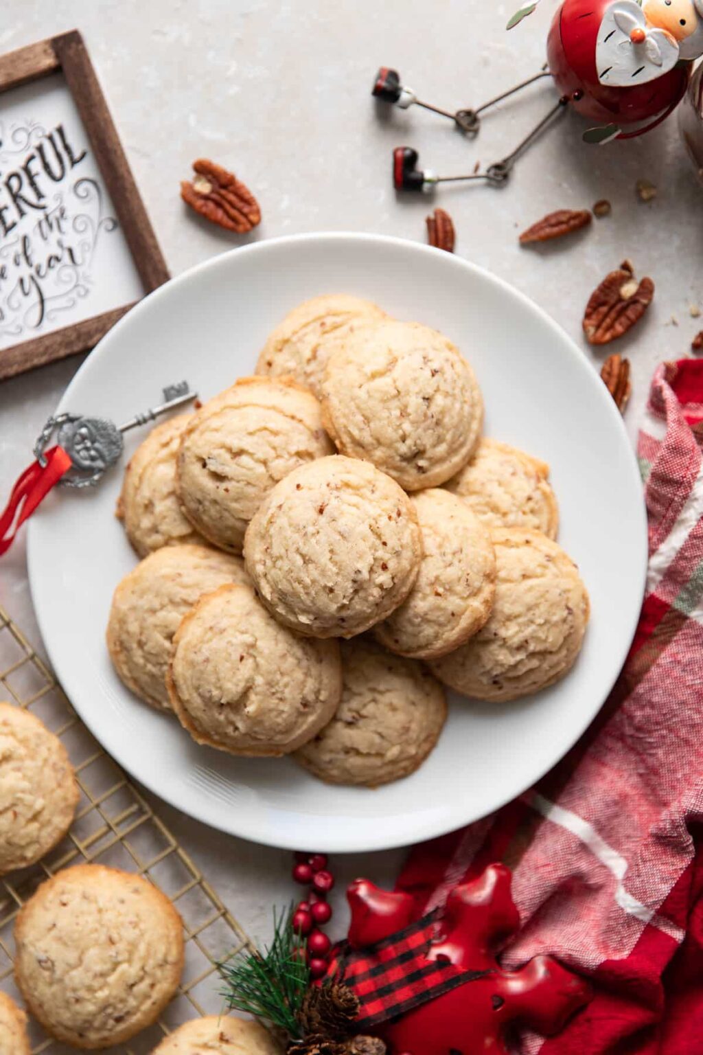 The Best Pecan Sandies Cookies - Modern Crumb
