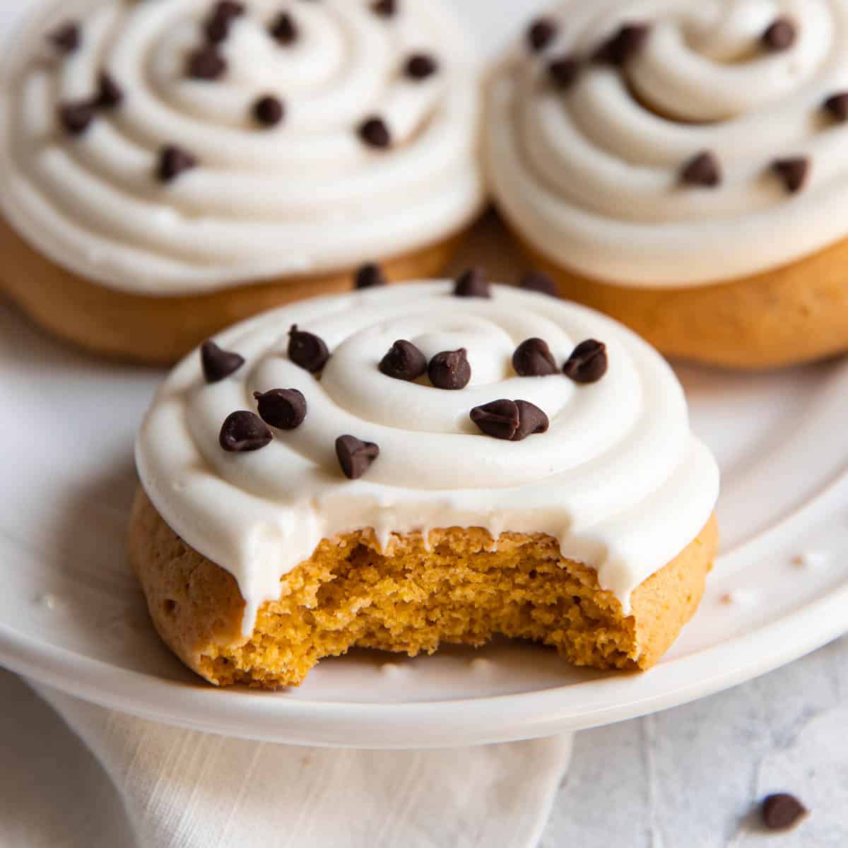 Pumpkin Cake Cookies (Crumbl Copycat) - Modern Crumb Pumpkin Cake Cookies (Crumbl Copycat) - Modern Crumb