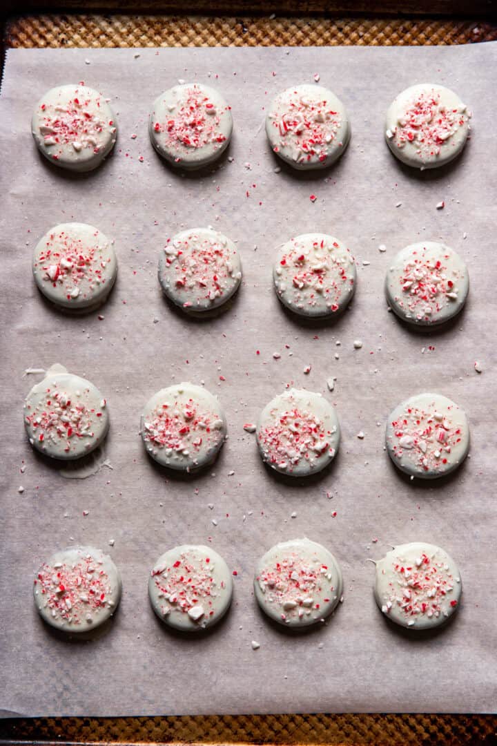 Peppermint Bark Oreos - Modern Crumb